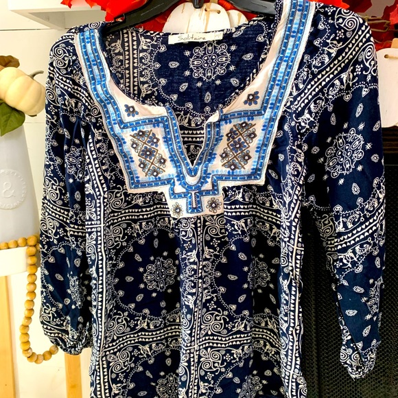 Solitaire | Tops | Solitaire Embroidered Blouse S | Poshmark
